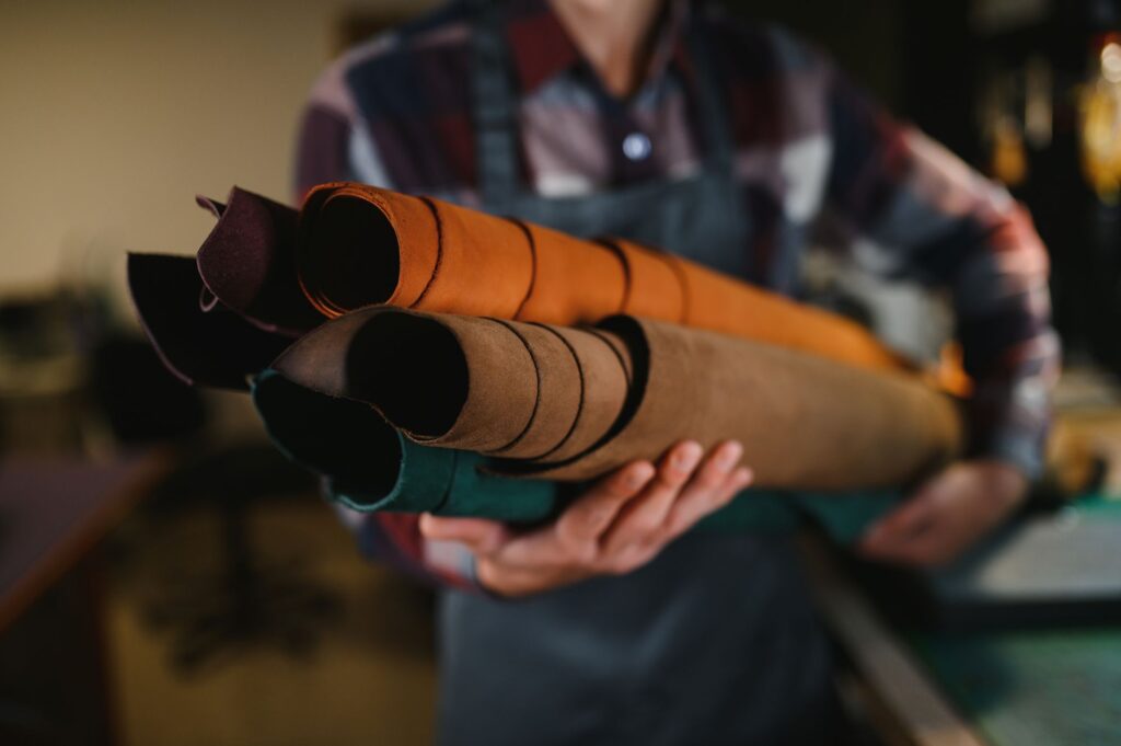 Bio‑cuero de Hongos y Cáscara de Camarón: ¿El Fin del Cuero Animal ...